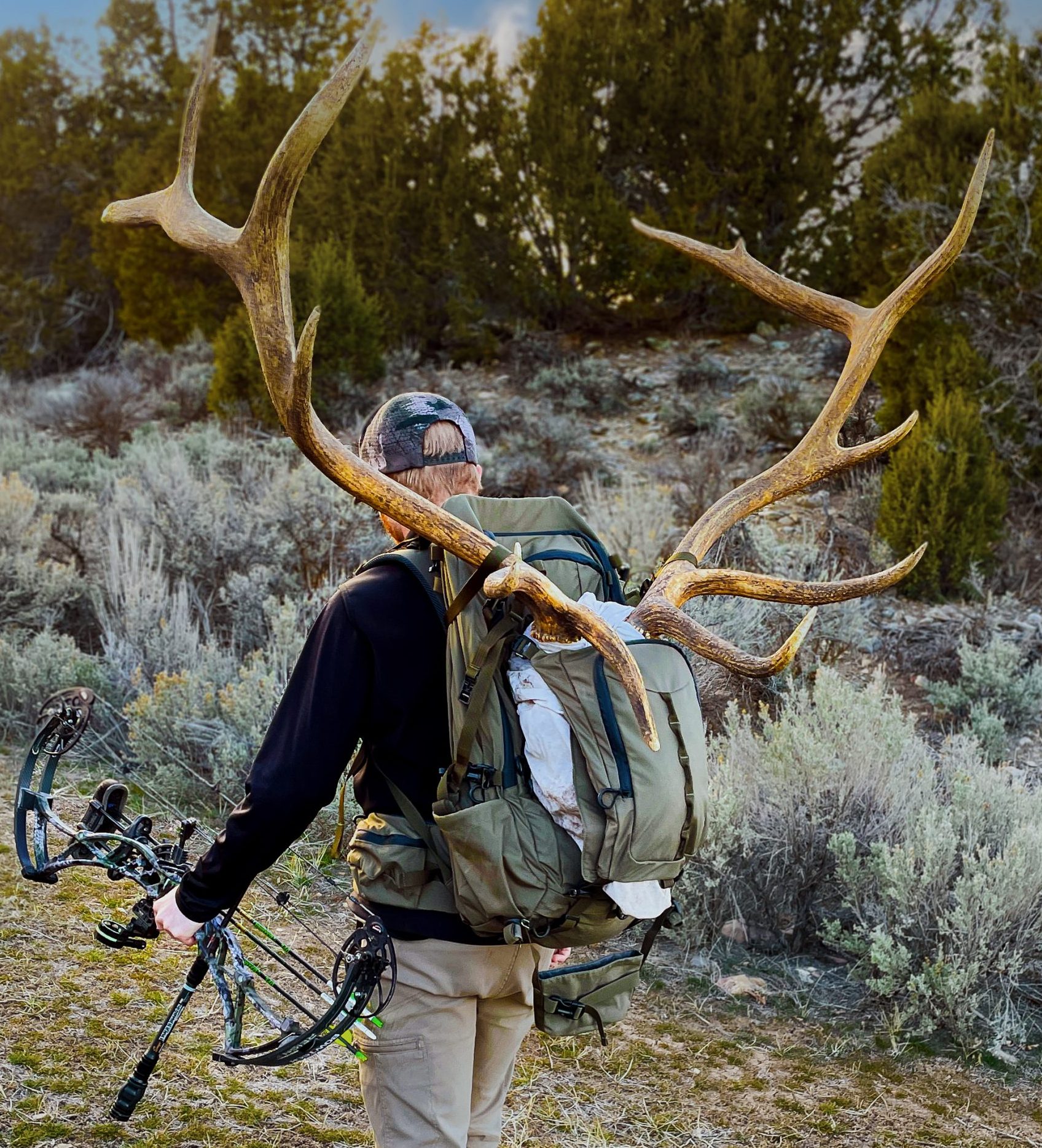 Alpha 3200 Hunting Backpack - Rifle / Bow Big Game Pack